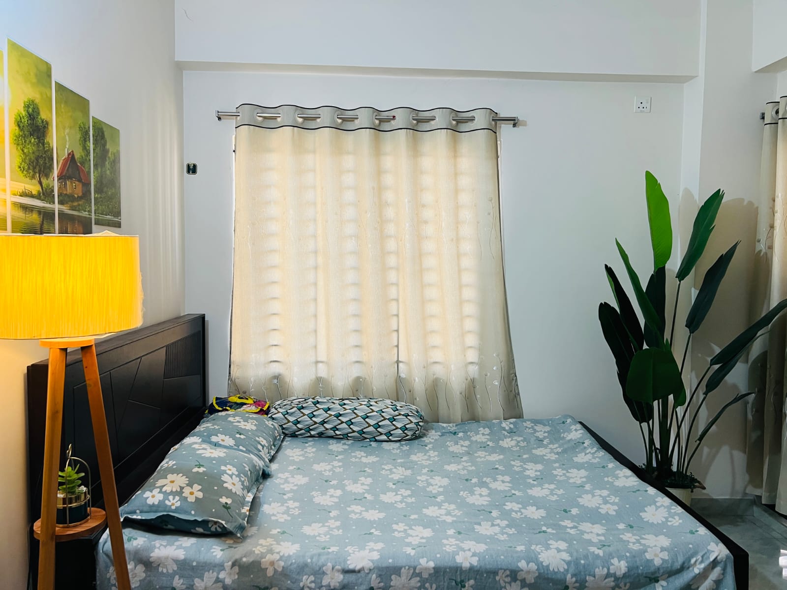 Bright & Cozy Private Room With Attached Bathroom at Aftab nagar I ...