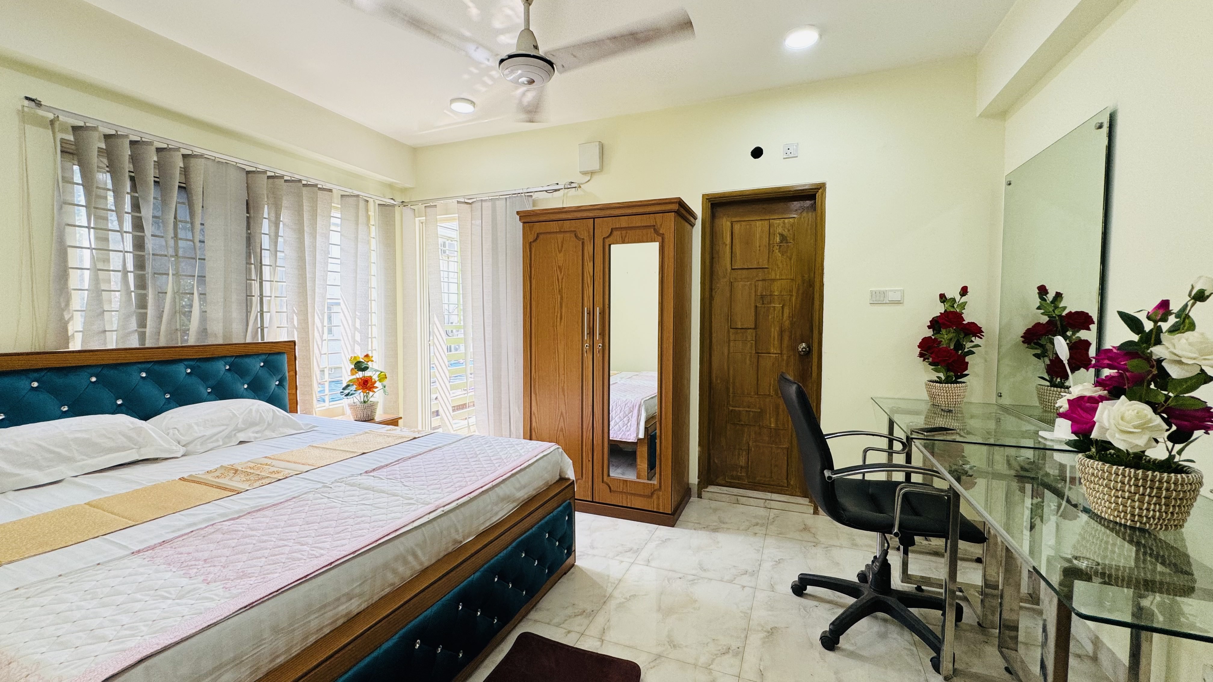 R-103| Deluxe Double A/C Room with Balcony at Nikunja- 1 - ৳3200 | Travela